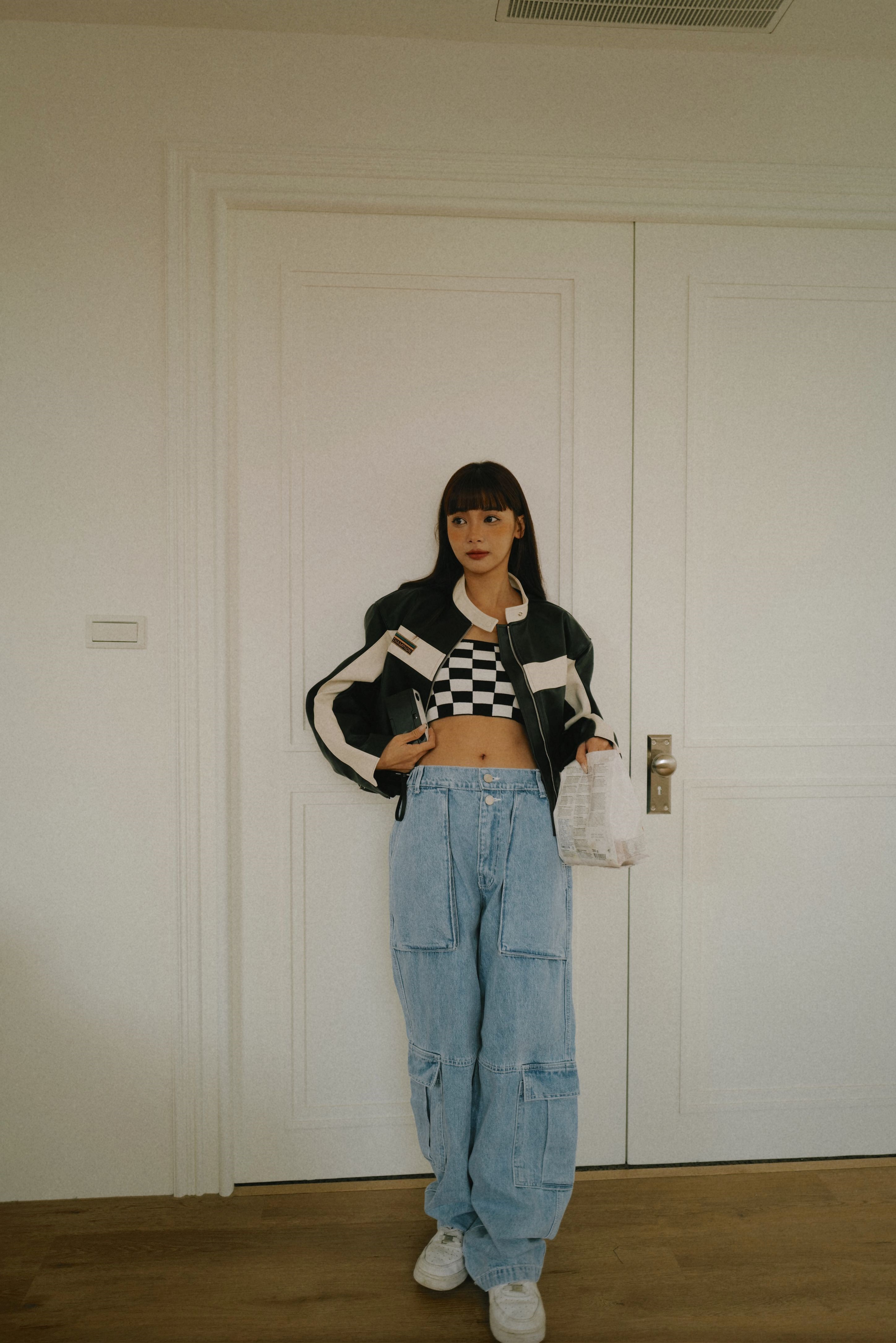 Mixed Feelings Cropped Tank ｜ Squarebear.