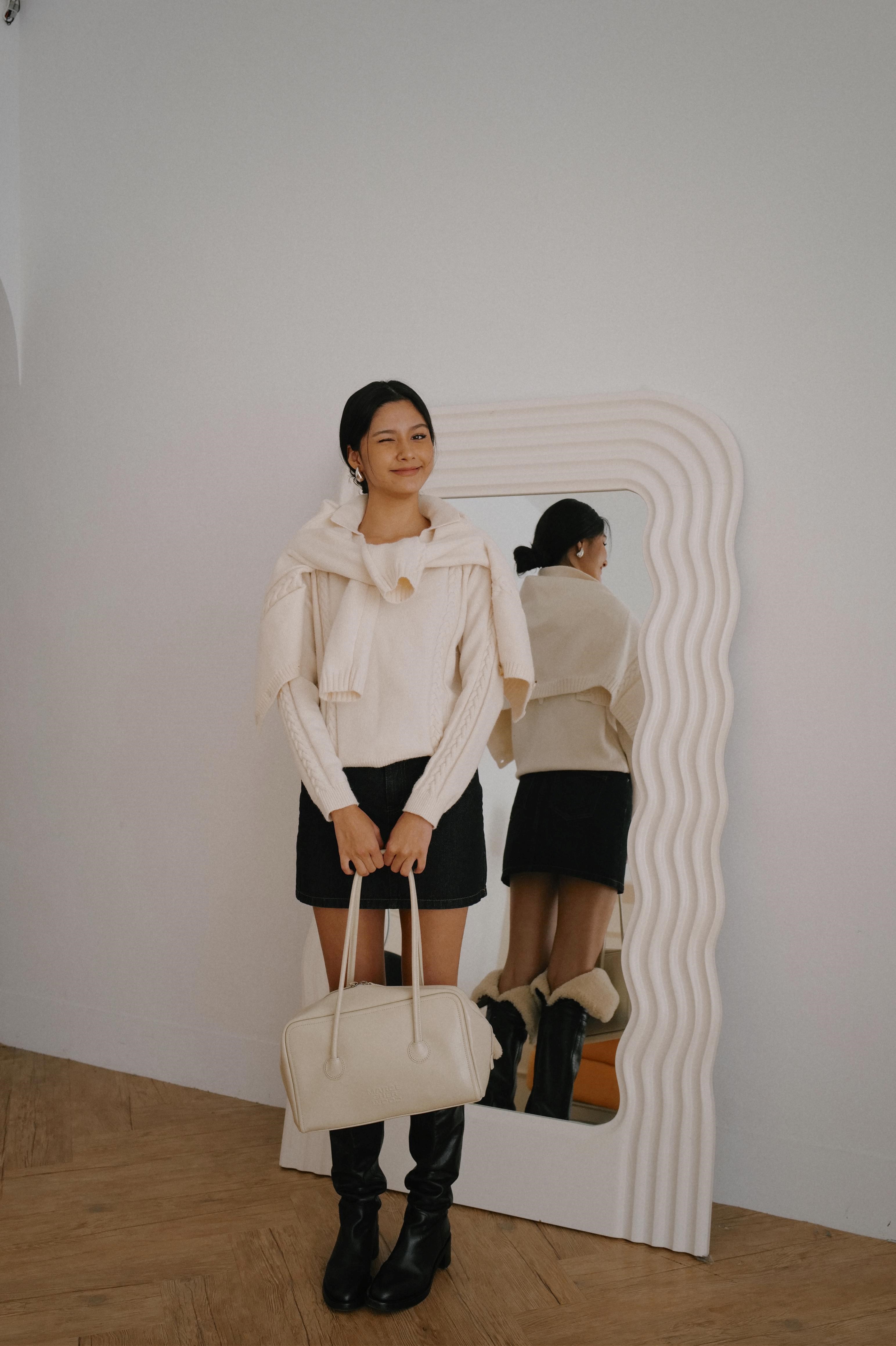 After Hours Sweater ｜ Squarebear.
