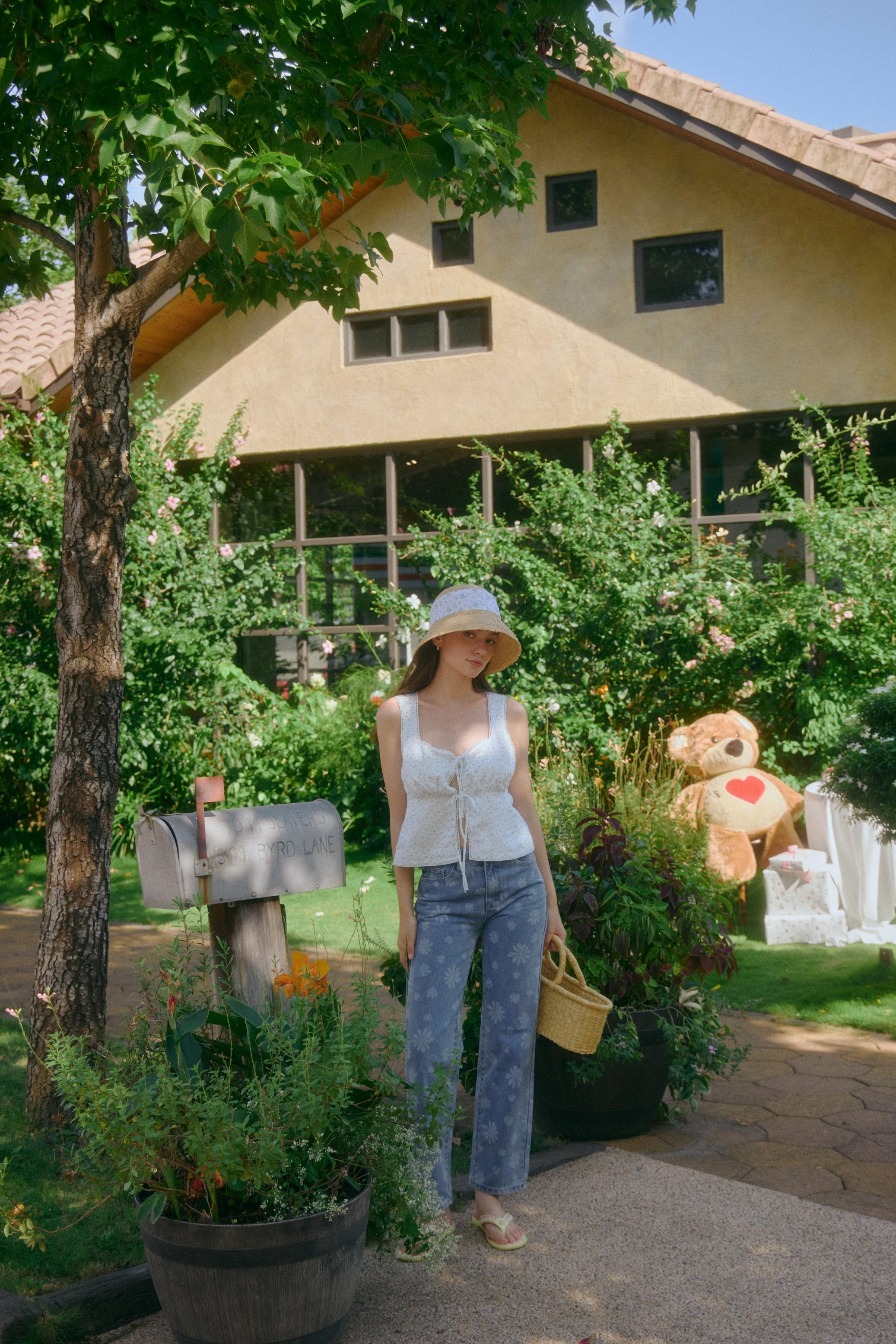 Suzy’s Zoo Bloom Wildly Denim ｜ Squarebear.