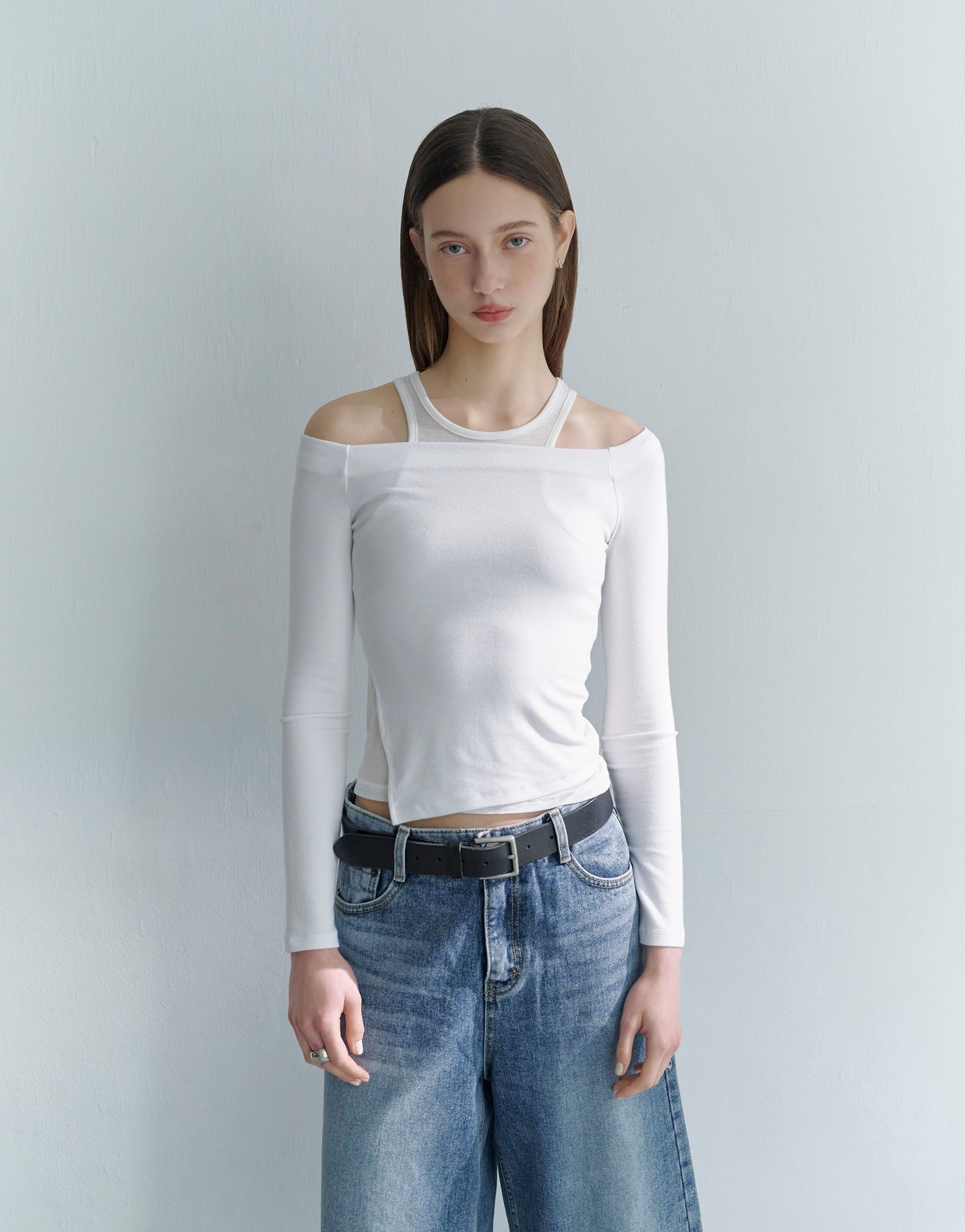 PAZZO-MIT柔彈一字領開岔上衣 ｜ UR LIVING